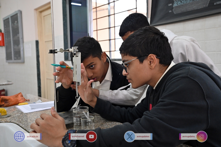 Std. 9 Science Experiment - 'Archimedes' Principle' - Atmiya Vidya Mandir